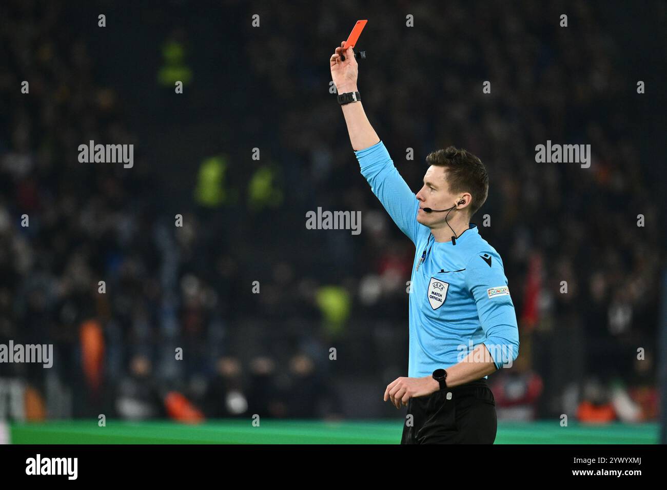 Referee Daniel Siebert (GER) send off Matheus of Sporting Clube de ...