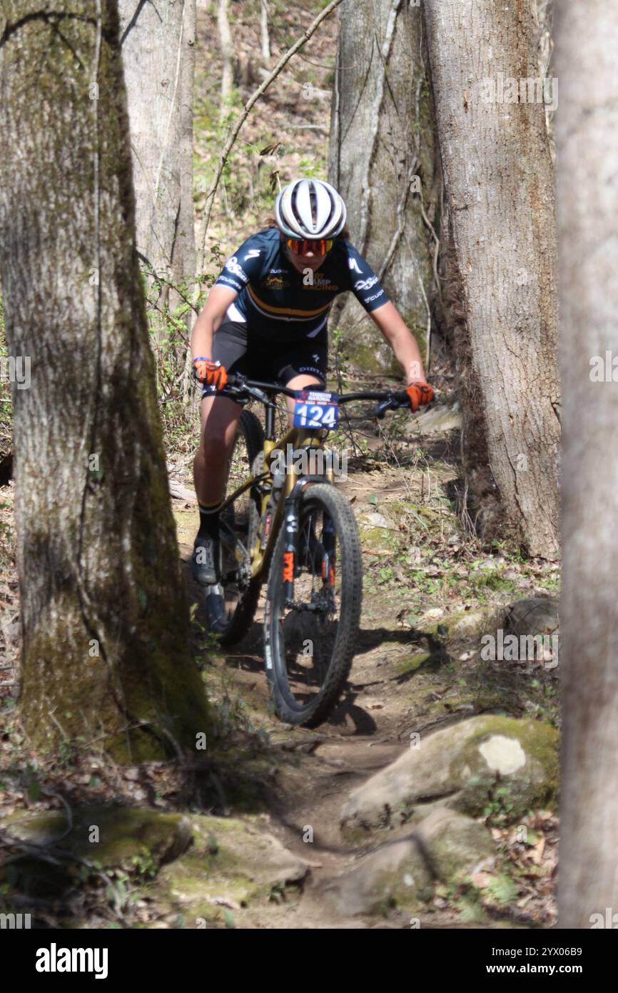 Cross Country Trail Race/XCO Race in the woods of WindRock Bicycle Park ...