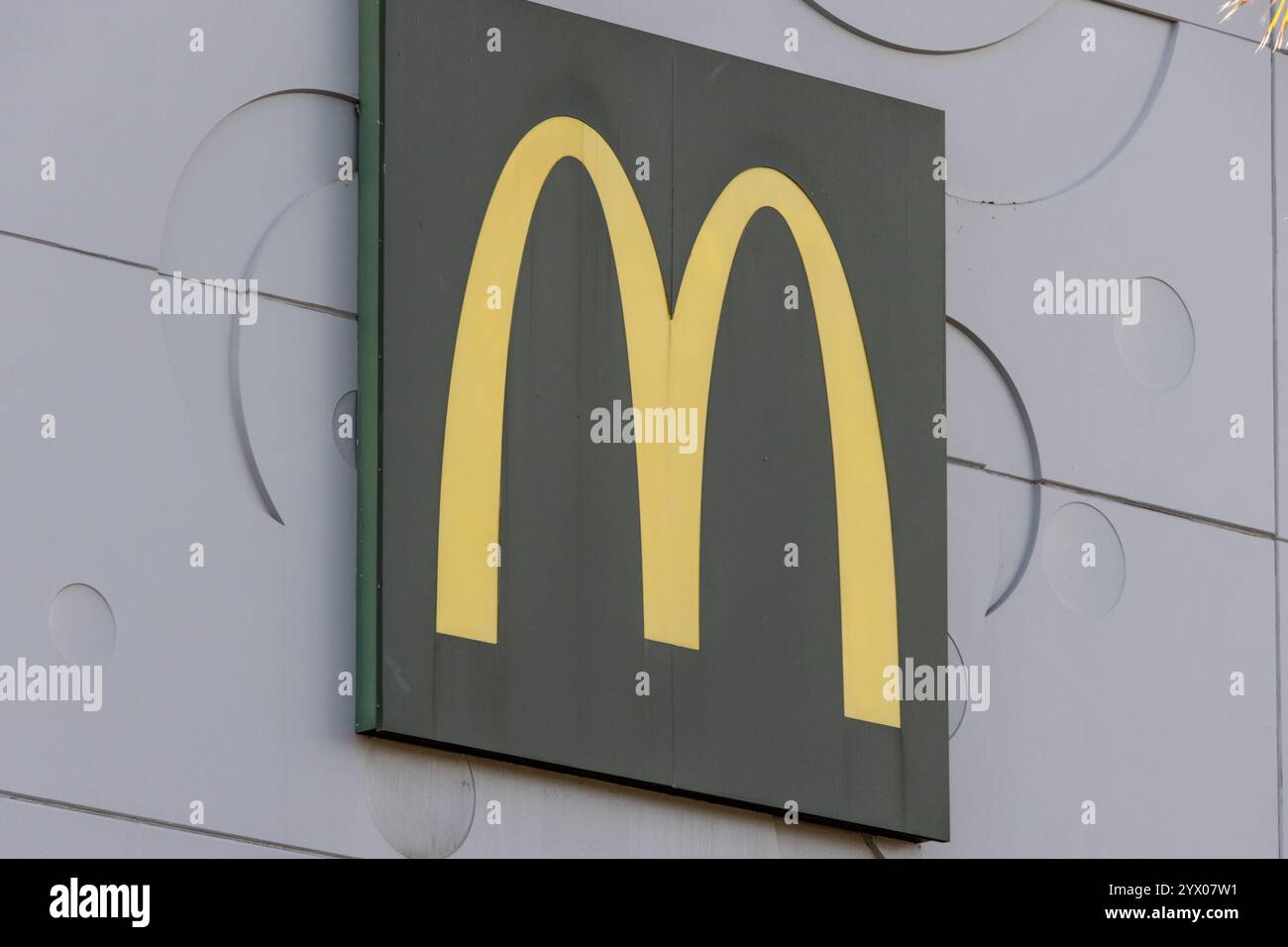 Close up of the iconic mcdonald's logo on a contemporary building ...