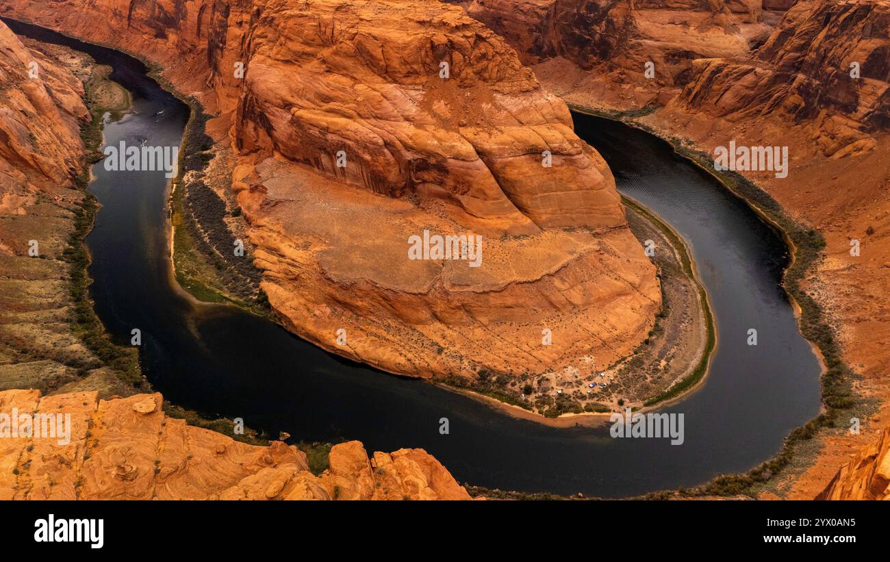 Aerial photograph of Horseshoe Bend, Glen Canyon National Recreation ...