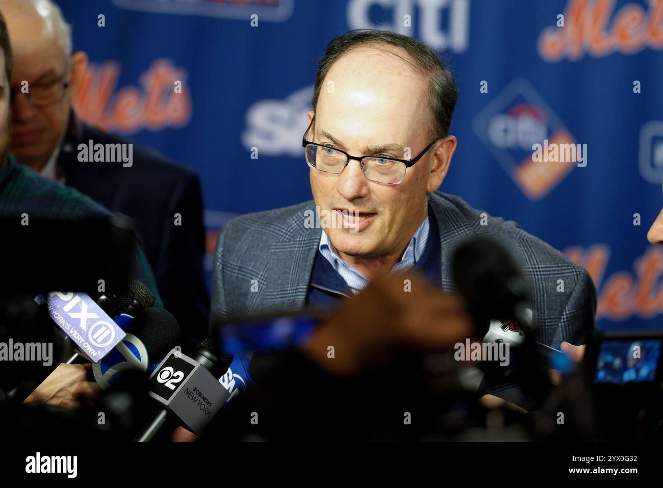 Mets owner hi-res stock photography and images - Alamy