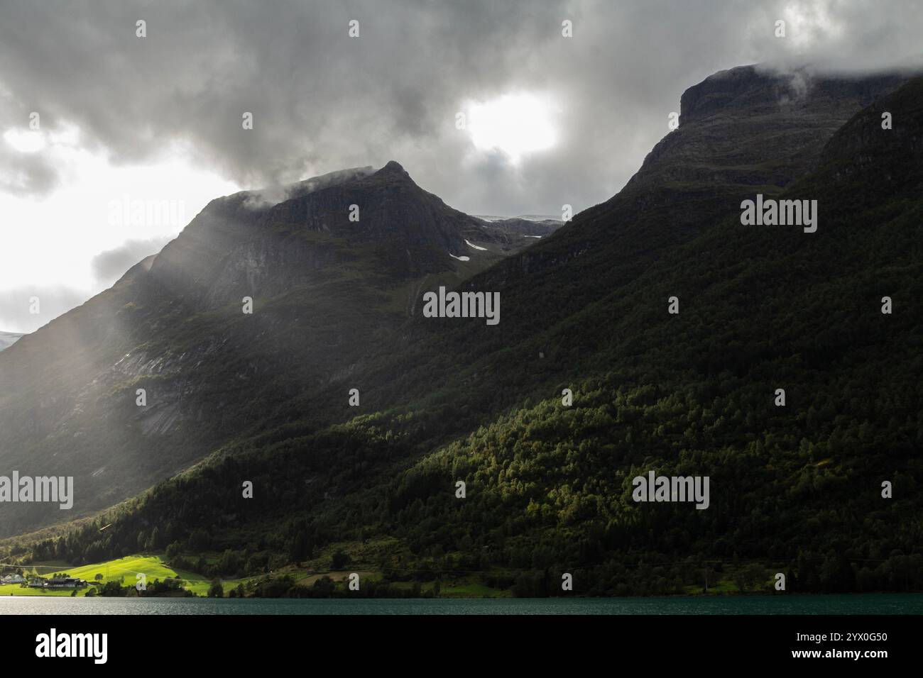 Timelapse rugged mountain range clouds hi-res stock photography and images - Alamy
