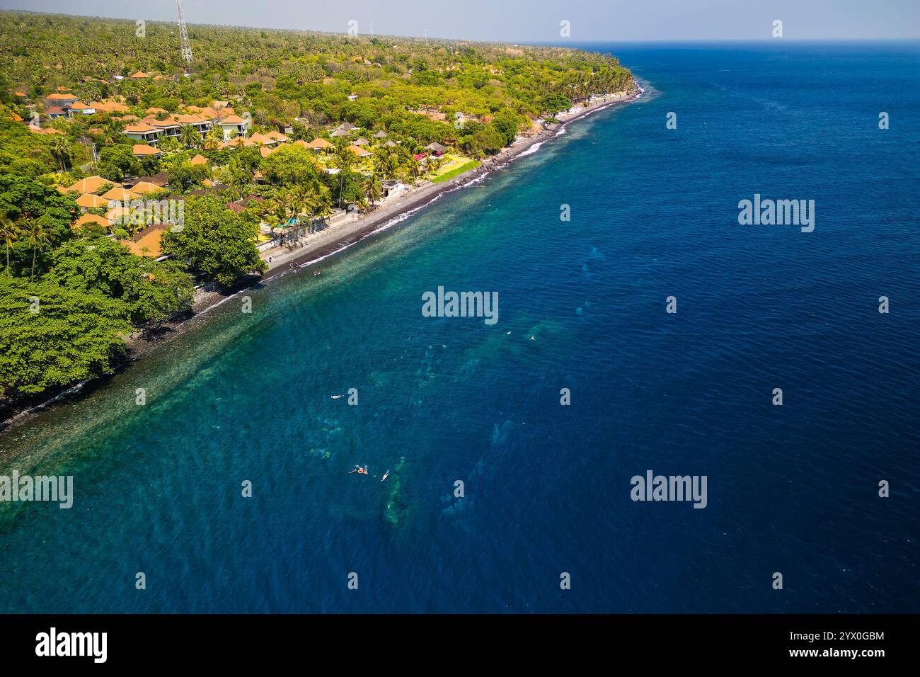 SCUBA divers and snorkelers on the WW2 shipwreck USAT Liberty in ...