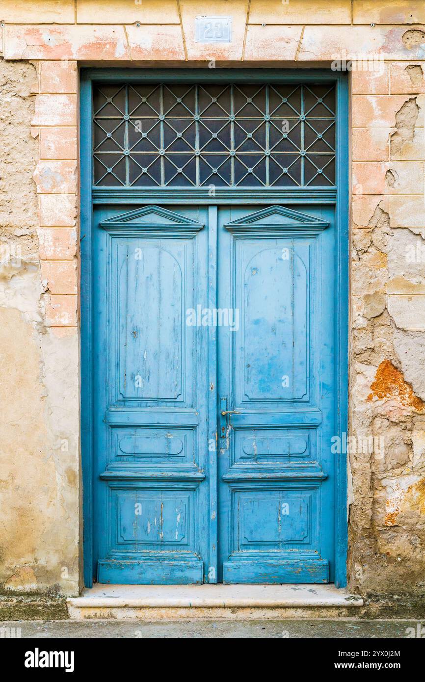 Antique blue wooden doors hi-res stock photography and images - Alamy