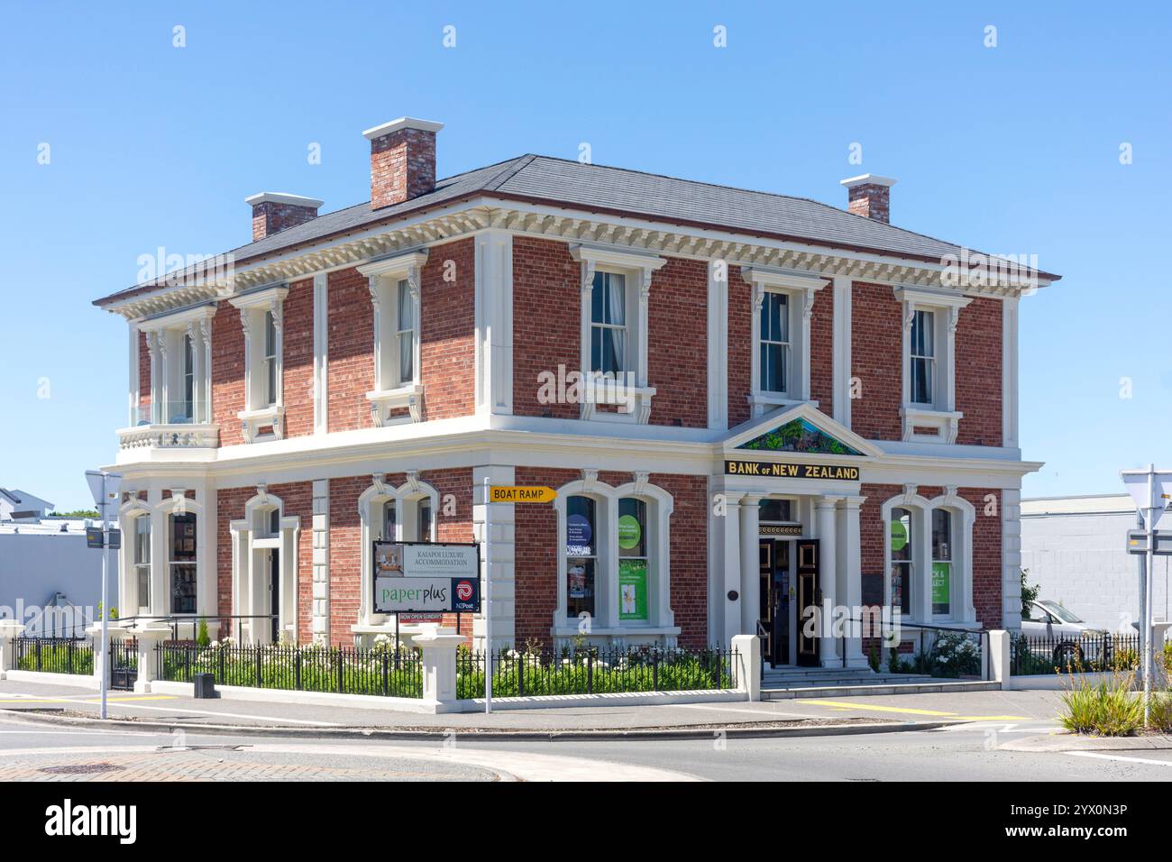 Former Bank of New Zealand Building (Paper Plus & NZ Post Agency ...