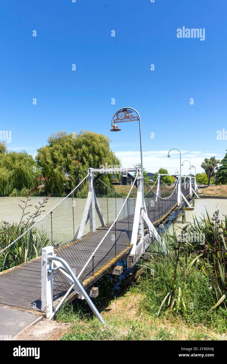 Mandeville Bridge across Kaiapoi River, Raven Quay, Kaiapoi, Canterbury ...