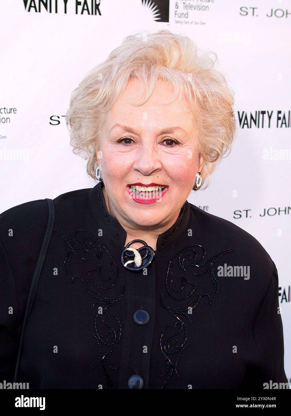 WOODLAND HILLS, CA, USA: Doris Roberts attends the Motion Picture ...