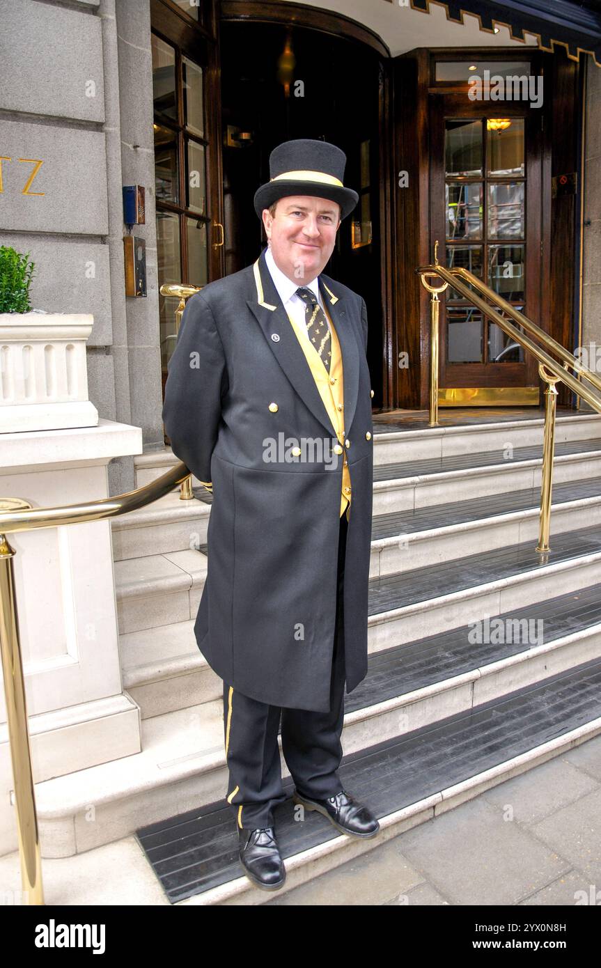 Ritz hotel entrance with doormen hi-res stock photography and images ...