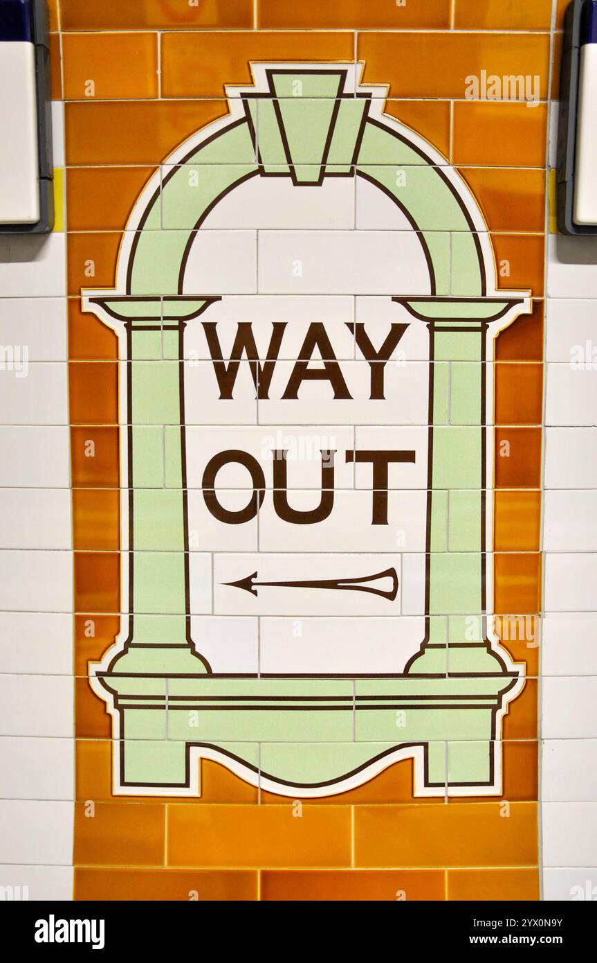 Antique ceramic way out sign, Covent Garden Underground Station, Covent ...