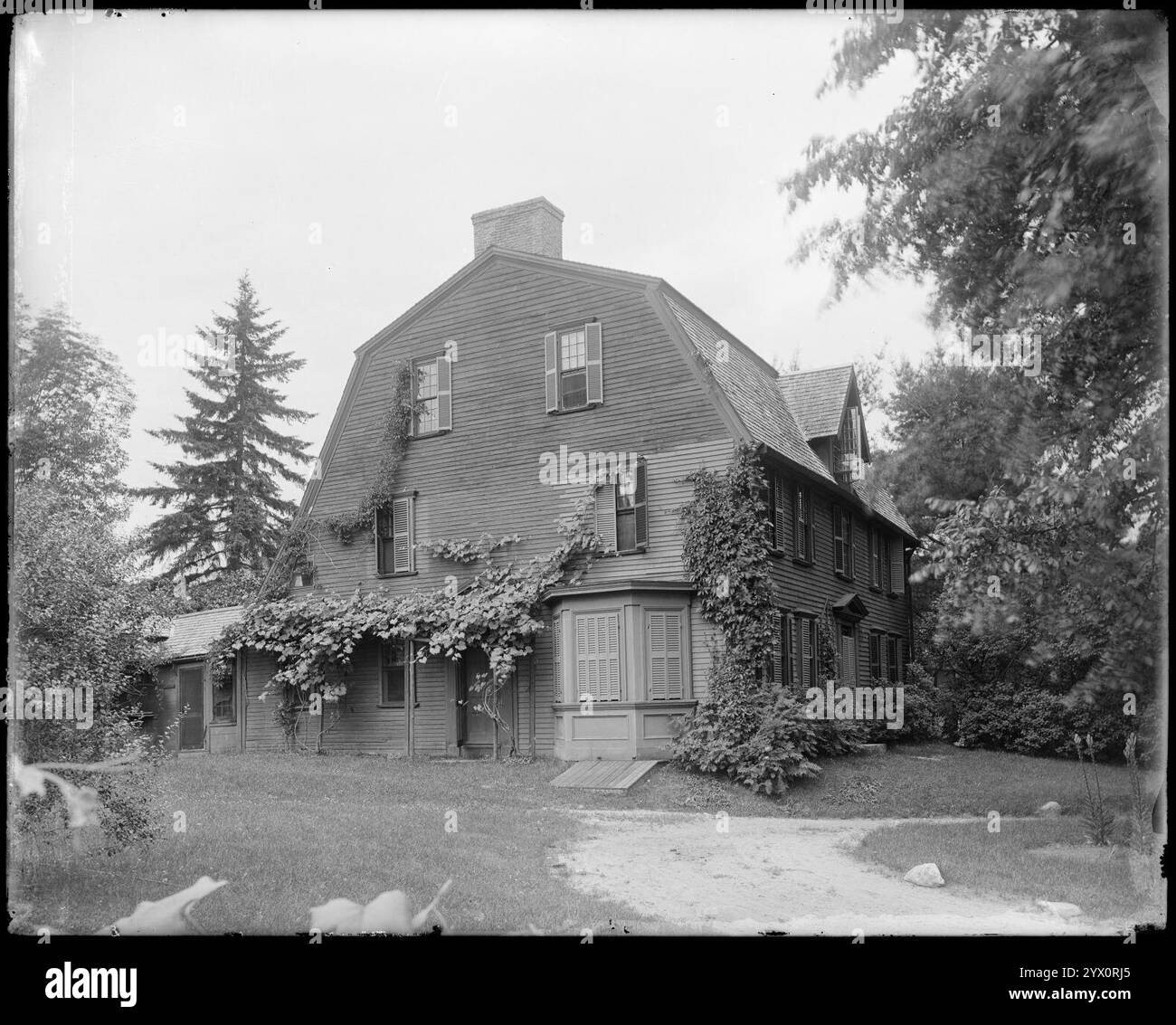 Concord, Lexington Road Old Manse, Reverend William Emerson house, by ...