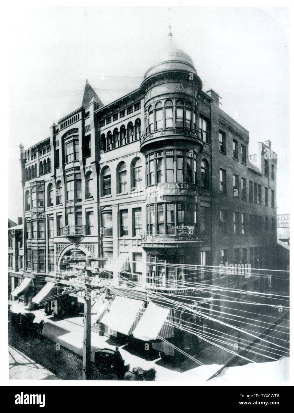 1900 building Cut Out Stock Images & Pictures - Alamy