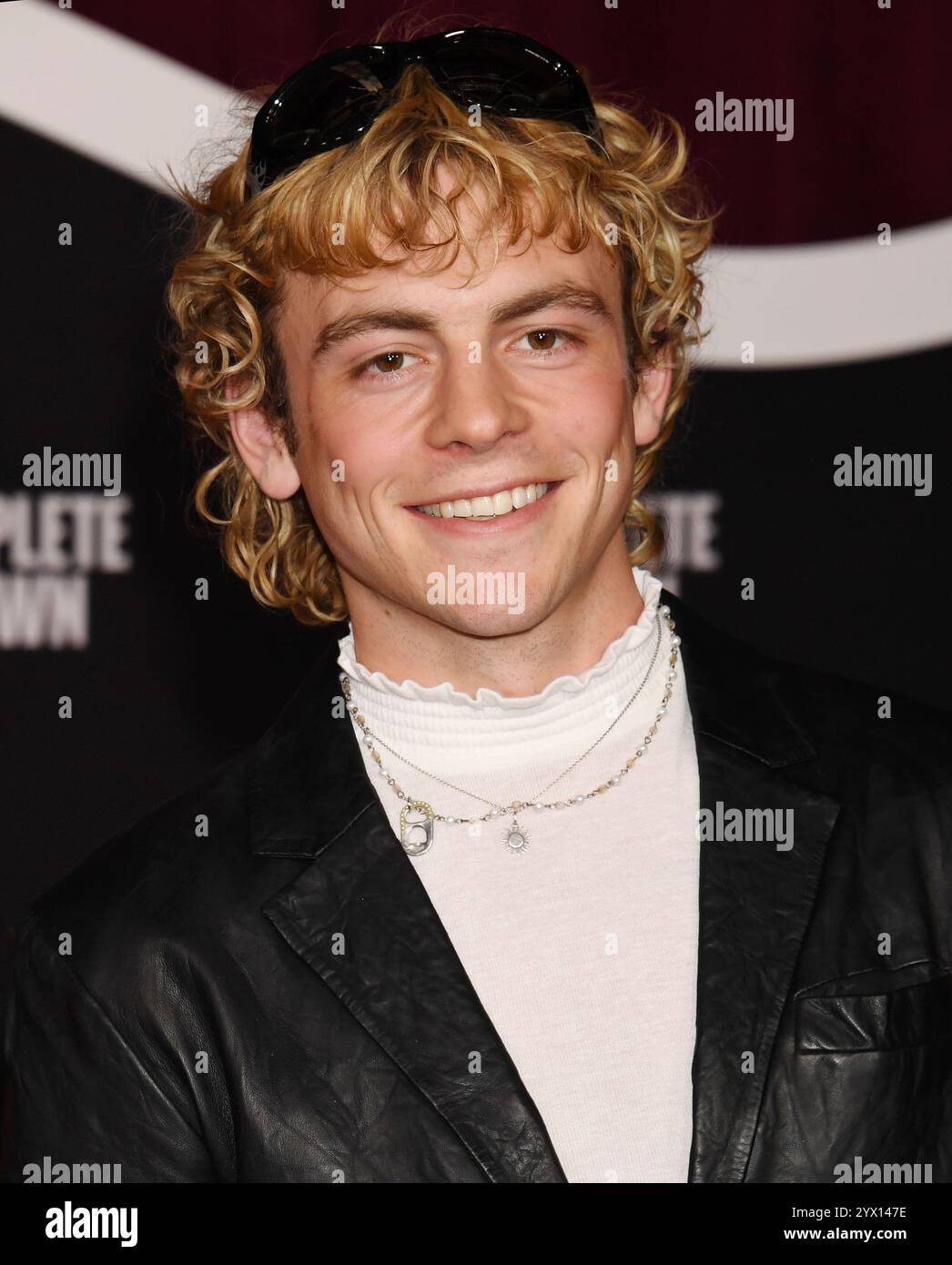 HOLLYWOOD, CALIFORNIA - DECEMBER 10: Ross Lynch attends the Los Angeles ...