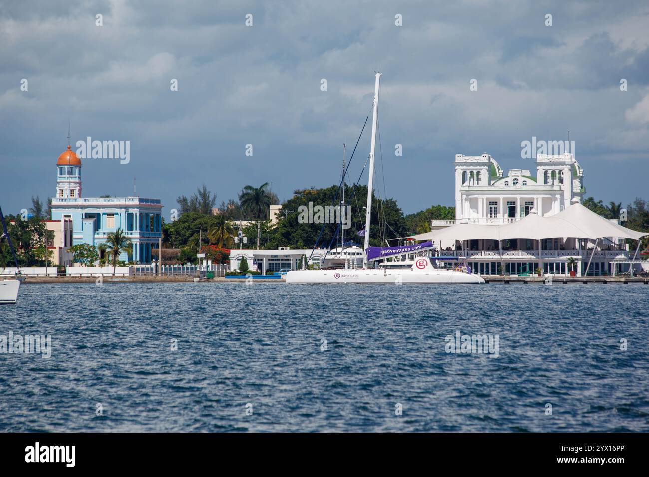The elegant Yacht club with sailboats at the shore of Bahia de ...