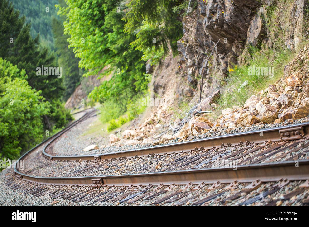 Winding train tracks hi-res stock photography and images - Alamy