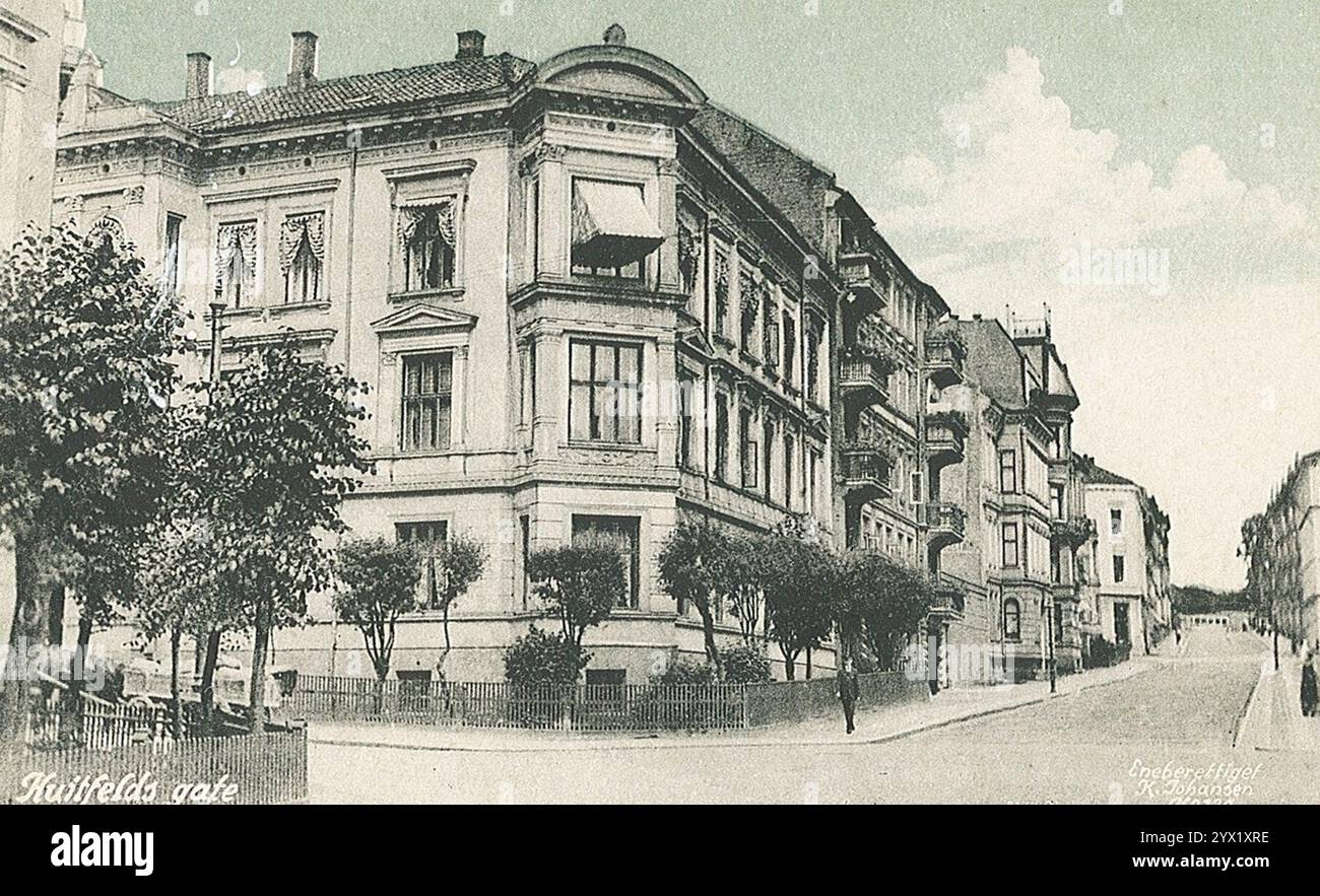 Cort adelers gate hi-res stock photography and images - Alamy