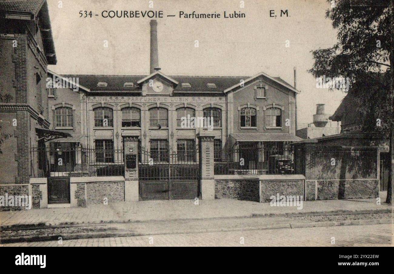 Courbevoie.Boulevard de Verdun.Parfumerie Lubin Stock Photo - Alamy