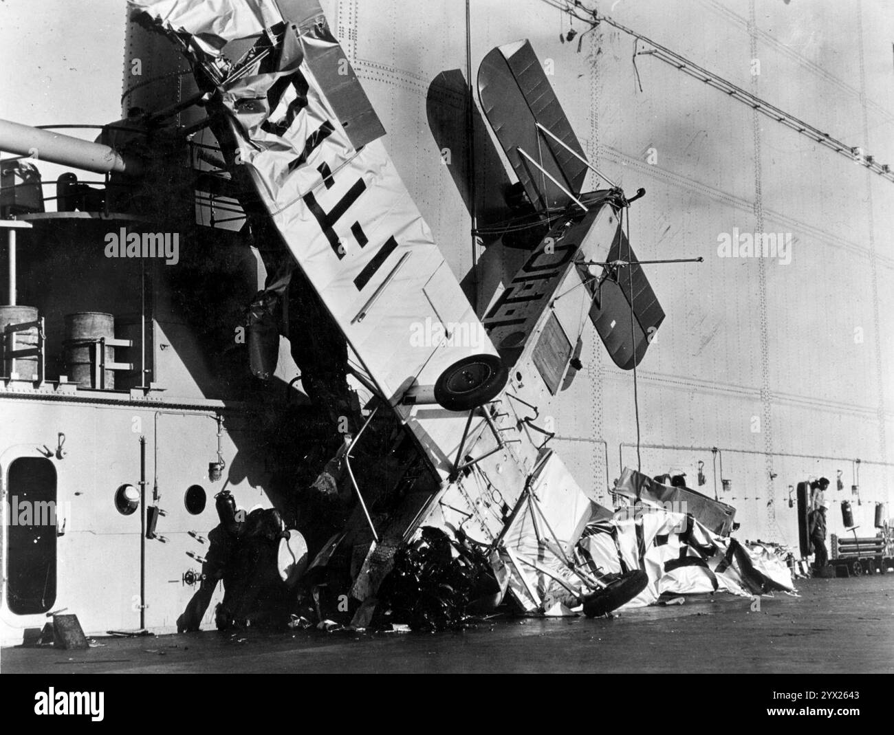 Crash of a Martin T4M-1 aboard USS Saratoga (CV-3), in 1936 Stock Photo ...
