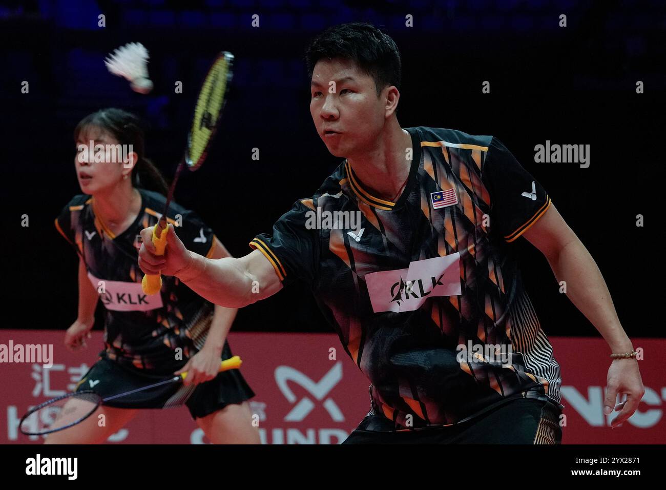 Goh Soon Huat, right, and Lai Shevon Jemie of Malaysia play a shot ...