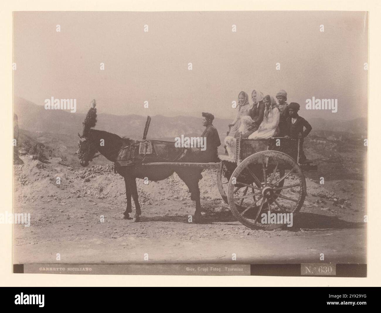 Crupi, Giovanni (1849-1925) - n. 0630 - Carretto siciliano Stock Photo ...
