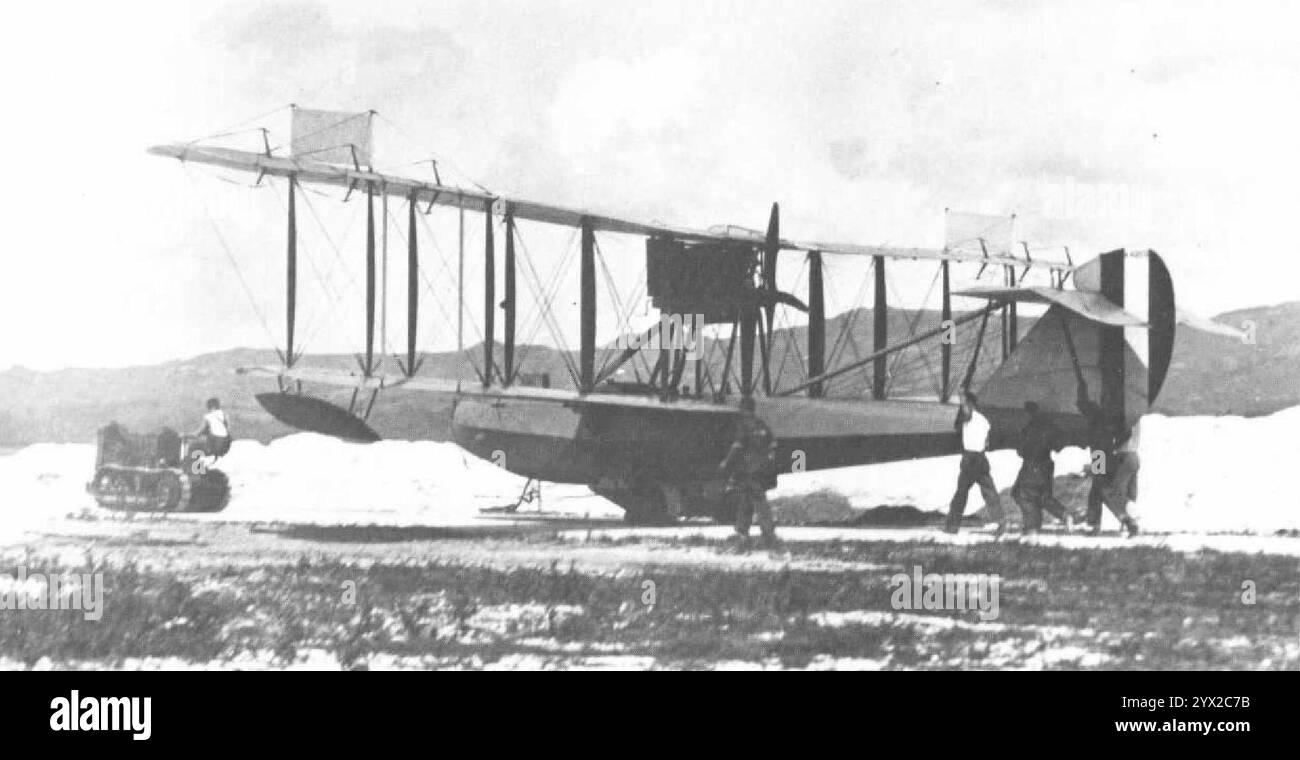 Curtiss HS-2L of Marine Scouting Squadron 1 (VS-1M) on Guam in May 1926 ...