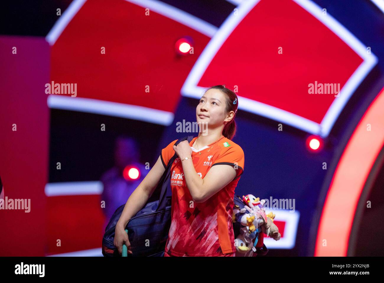 Chinese badminton players Zheng Siwei, Huang Yaqiong defeat Hong Kong ...