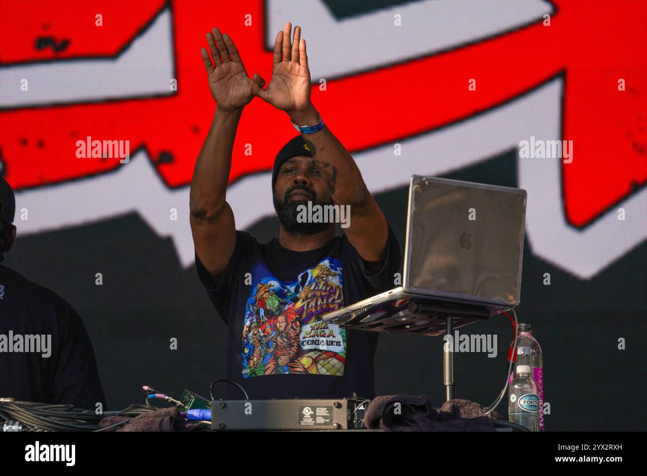 Wu tang logo hi-res stock photography and images - Alamy