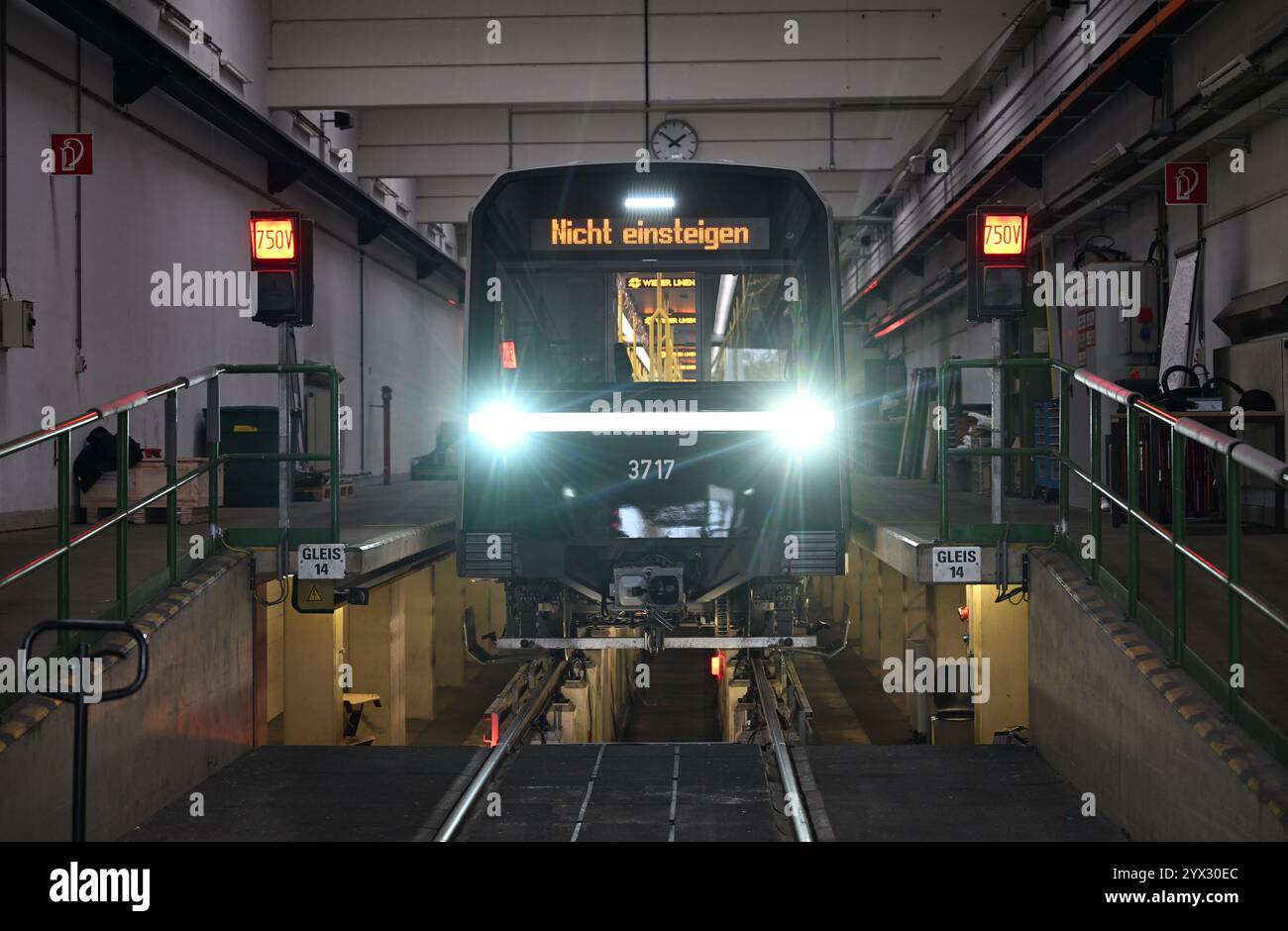 THEME PICTURE Illustration on the subject of SUBWAY CONTROL CENTRE ...