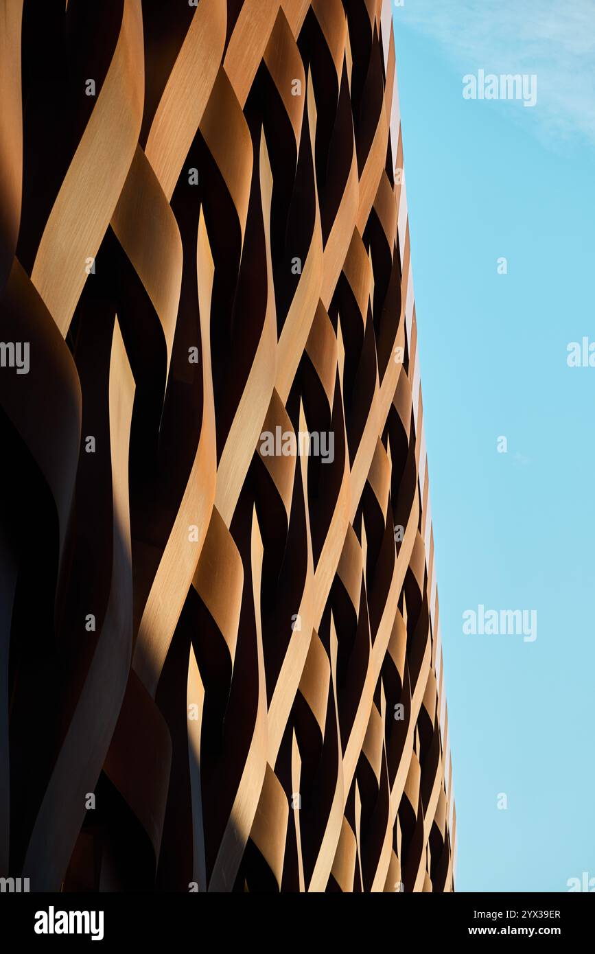 Dynamic Architectural Facade Featuring Unique and Intriguing Patterns ...