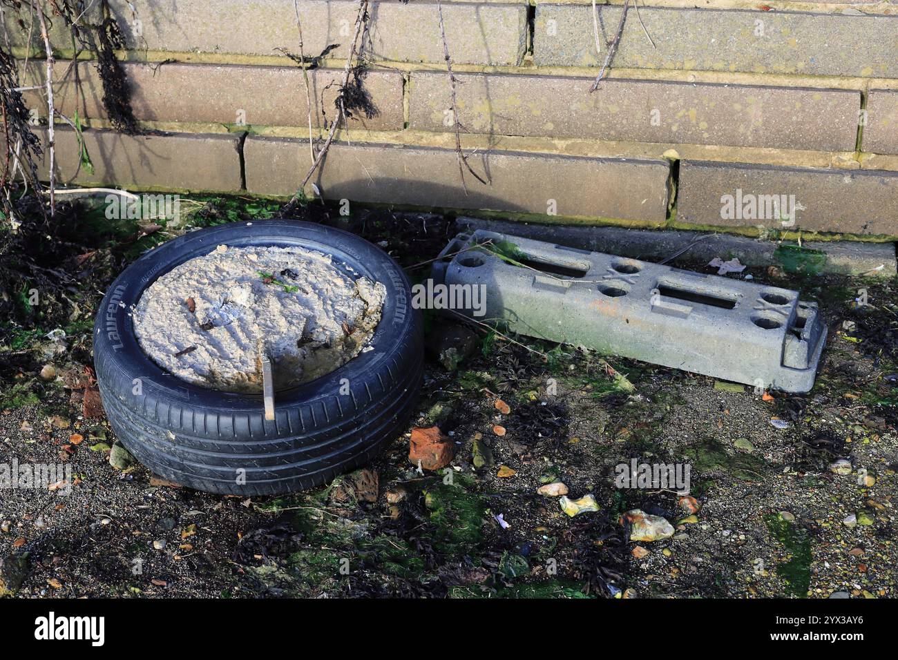 Tyre filled with concrete hi-res stock photography and images - Alamy