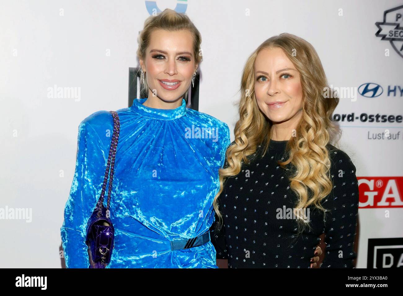 Verena Kerth und Jenny Elvers bei der Universum Boxing Night 2024 im ...