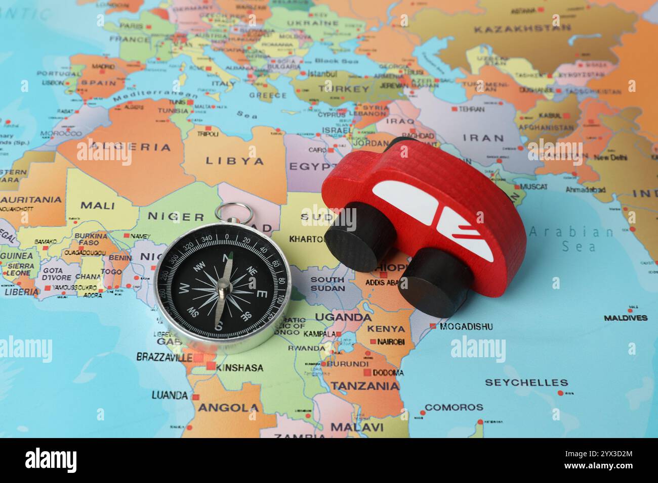 Country map with compass hi-res stock photography and images - Alamy