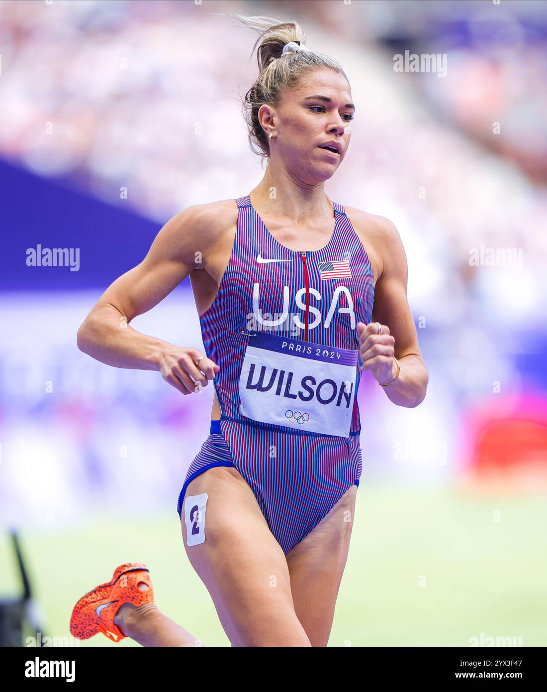 Allie Wilson participating in the 800 meters at the Paris 2024 Olympic ...