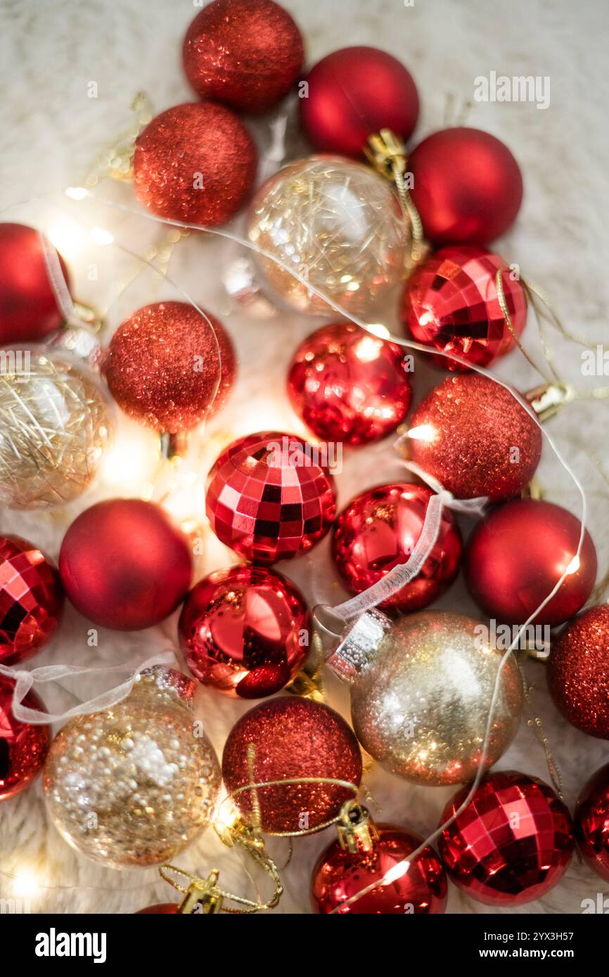 Gold and red theme hi-res stock photography and images - Alamy