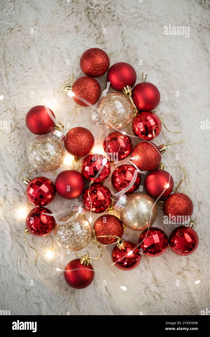 Red and gold theme hi-res stock photography and images - Alamy