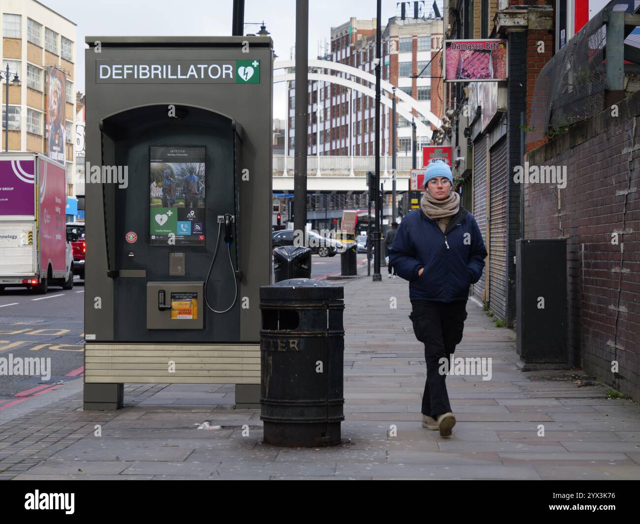 Public defibrillator in street hi-res stock photography and images - Alamy