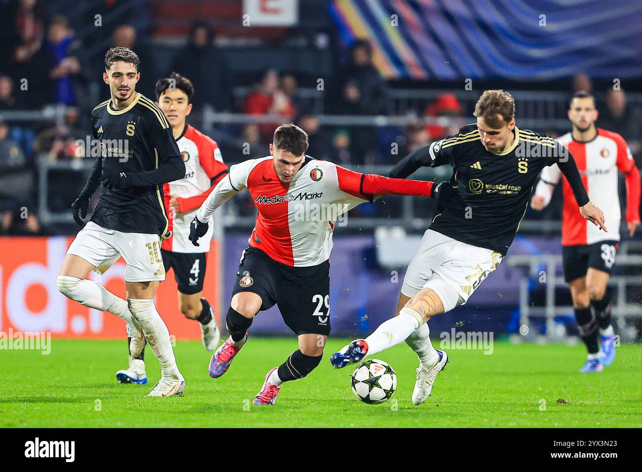 ROTTERDAM, 11-12-2024, Stadium de Kuip, Champions League, 2024 / 2025 ...
