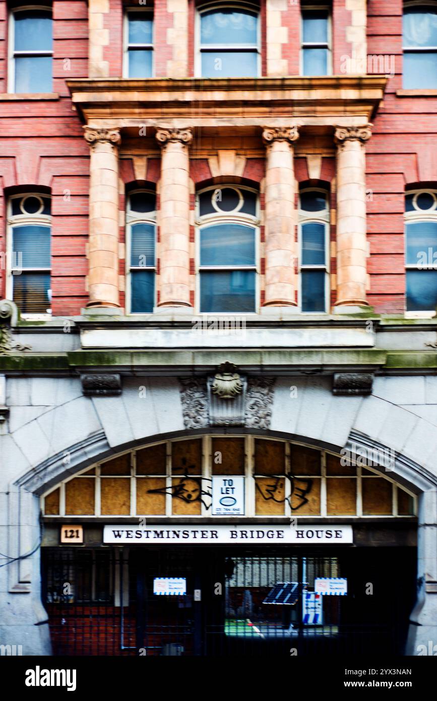 London waterloo station architecture hi-res stock photography and ...