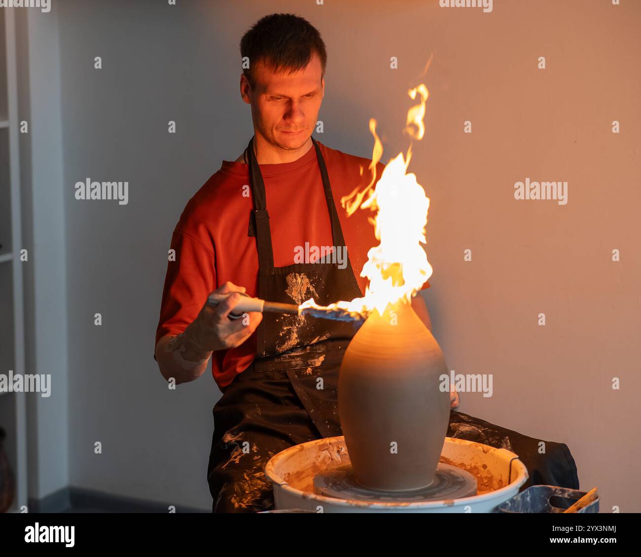 Potter burns jug gas hi-res stock photography and images - Alamy