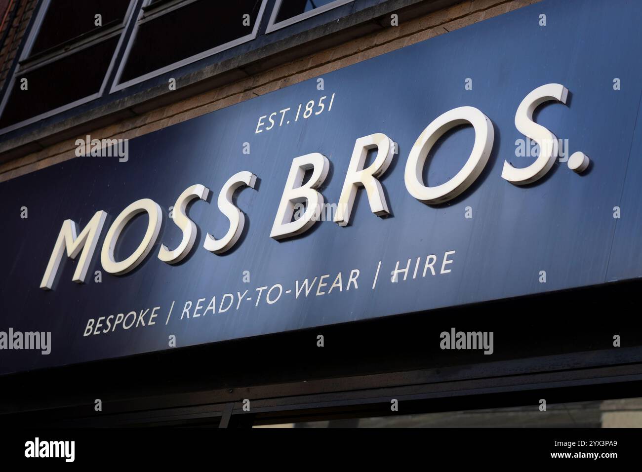 View store sign branch hi-res stock photography and images - Alamy