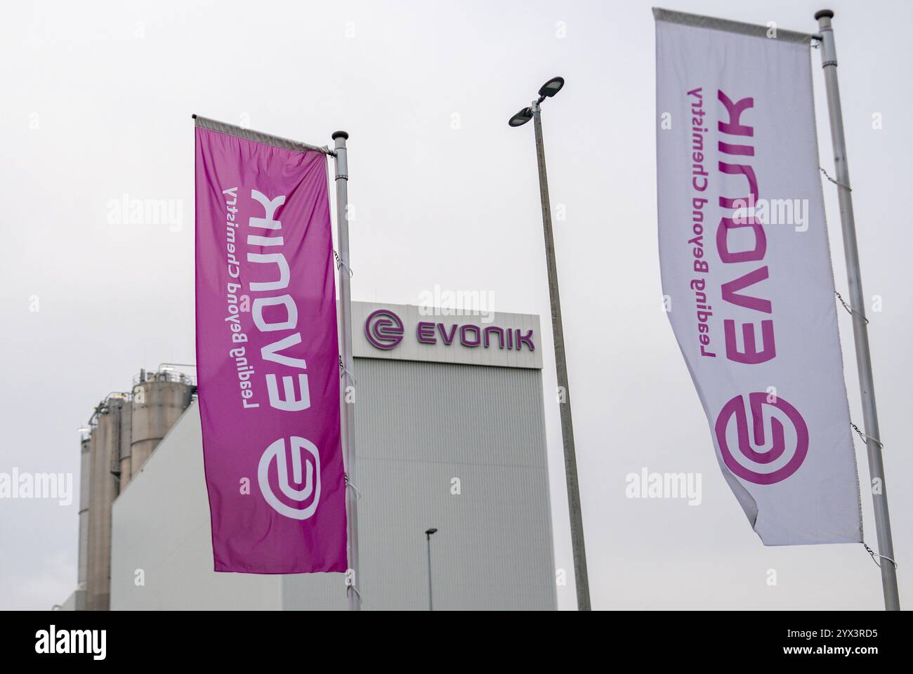 Evonik logo hi-res stock photography and images - Alamy