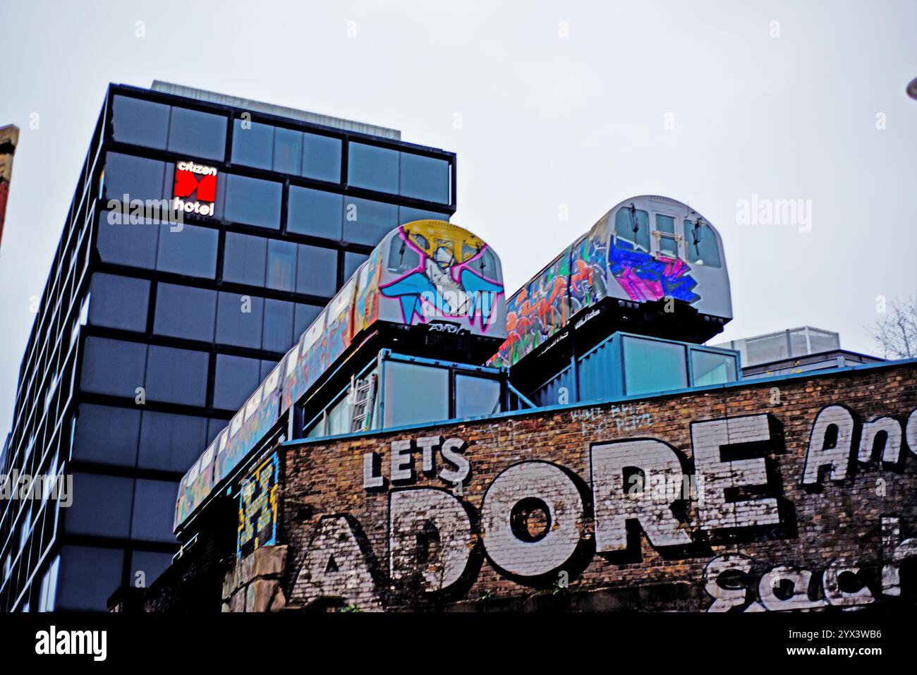 London Underground Tube Carriage at Shoreditch, London, England Stock ...