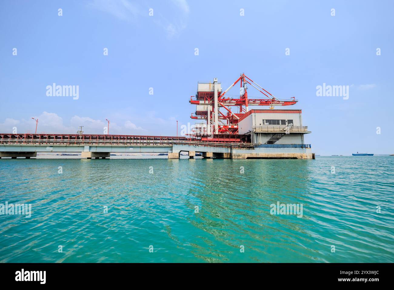 Offshore Industrial Crane. Industrial Crane for transfering coal for ...