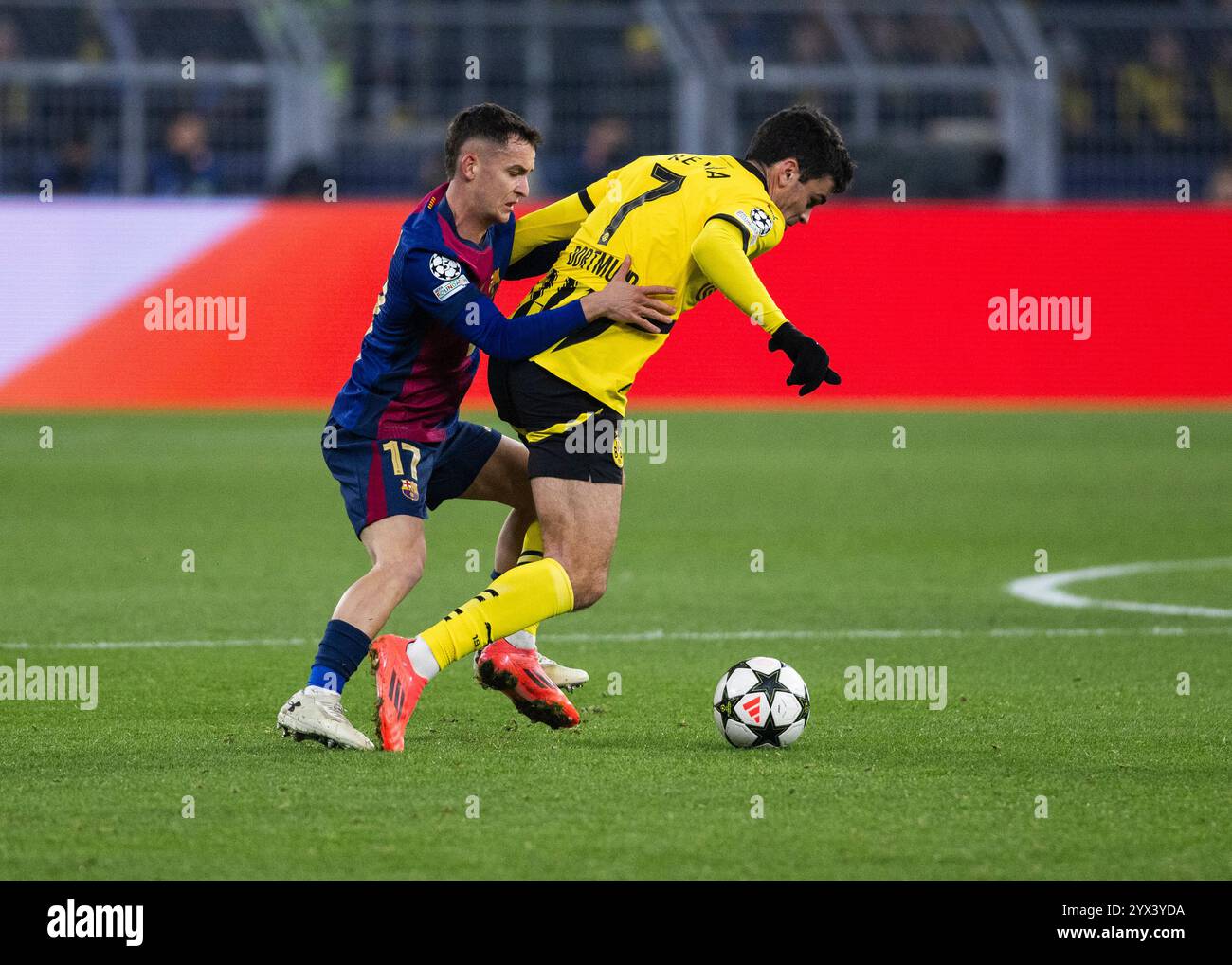 Giovanni reyna trophy hi-res stock photography and images - Alamy