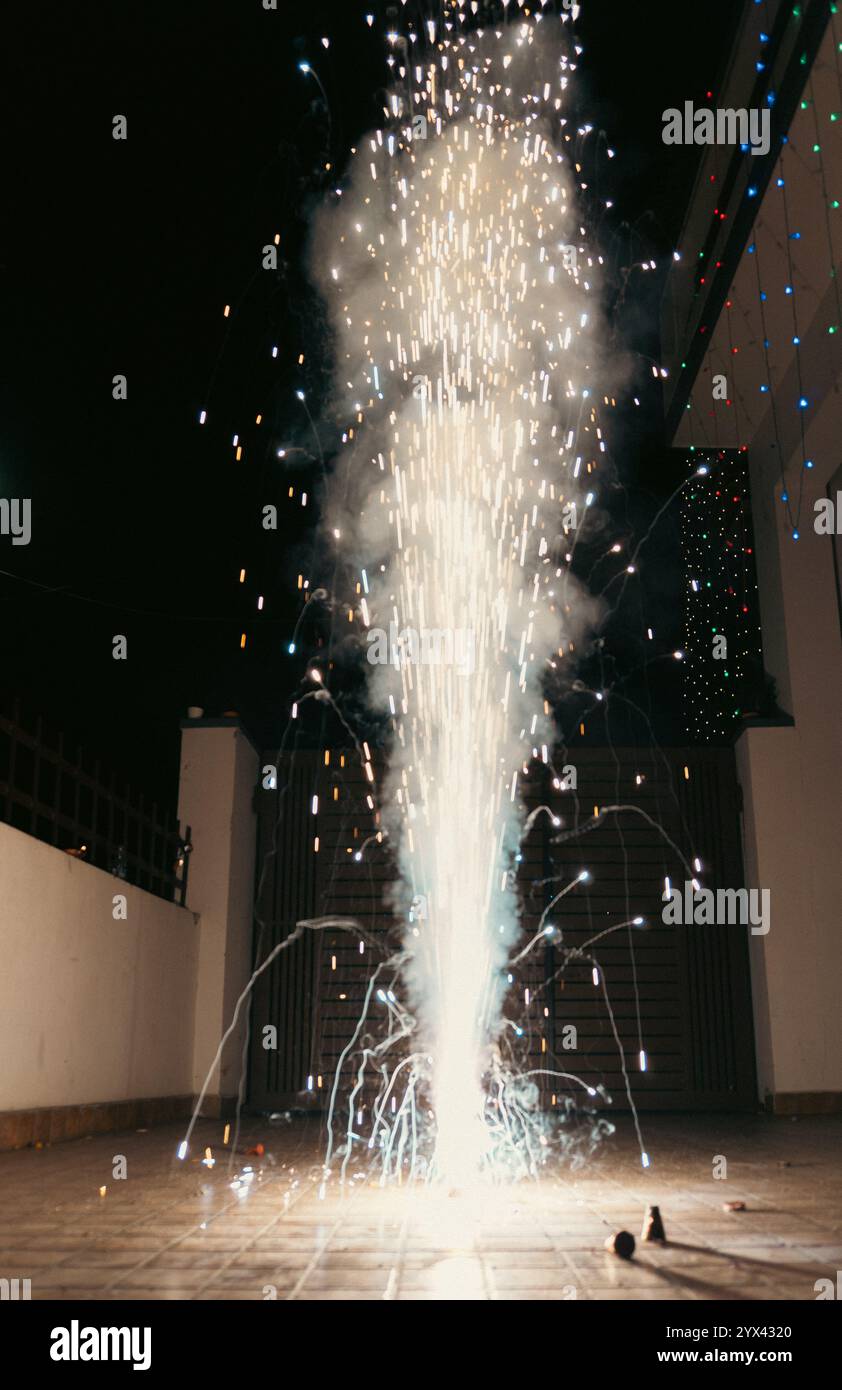 Diwali firecrackers anar hi-res stock photography and images - Alamy