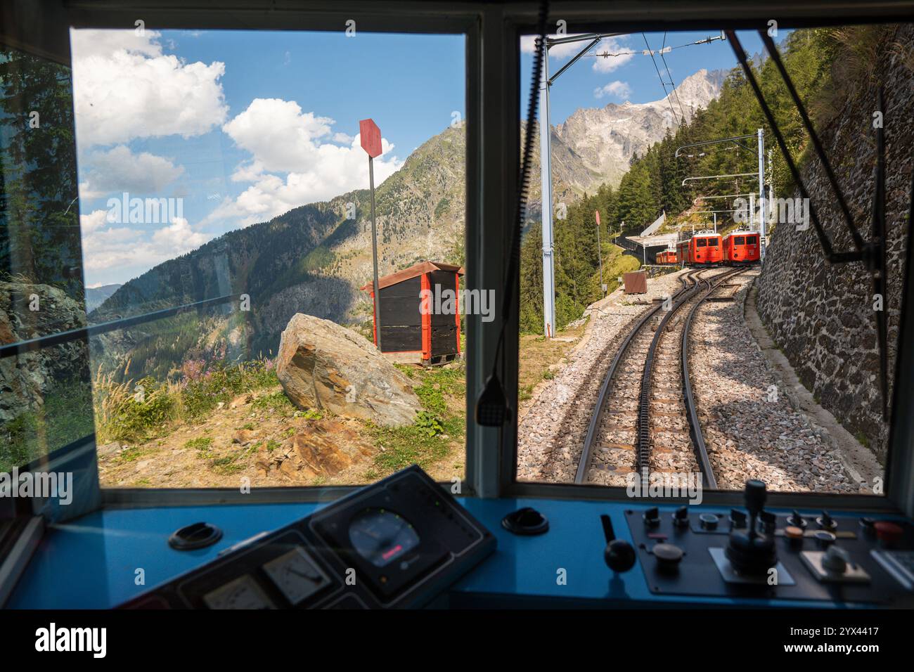 Train de terrain hi-res stock photography and images - Alamy