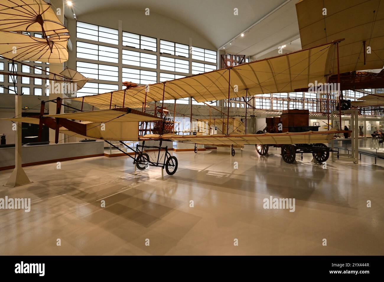 Voisin 1907 biplane copy at the Musée de l'Air et de l'Espace Stock ...
