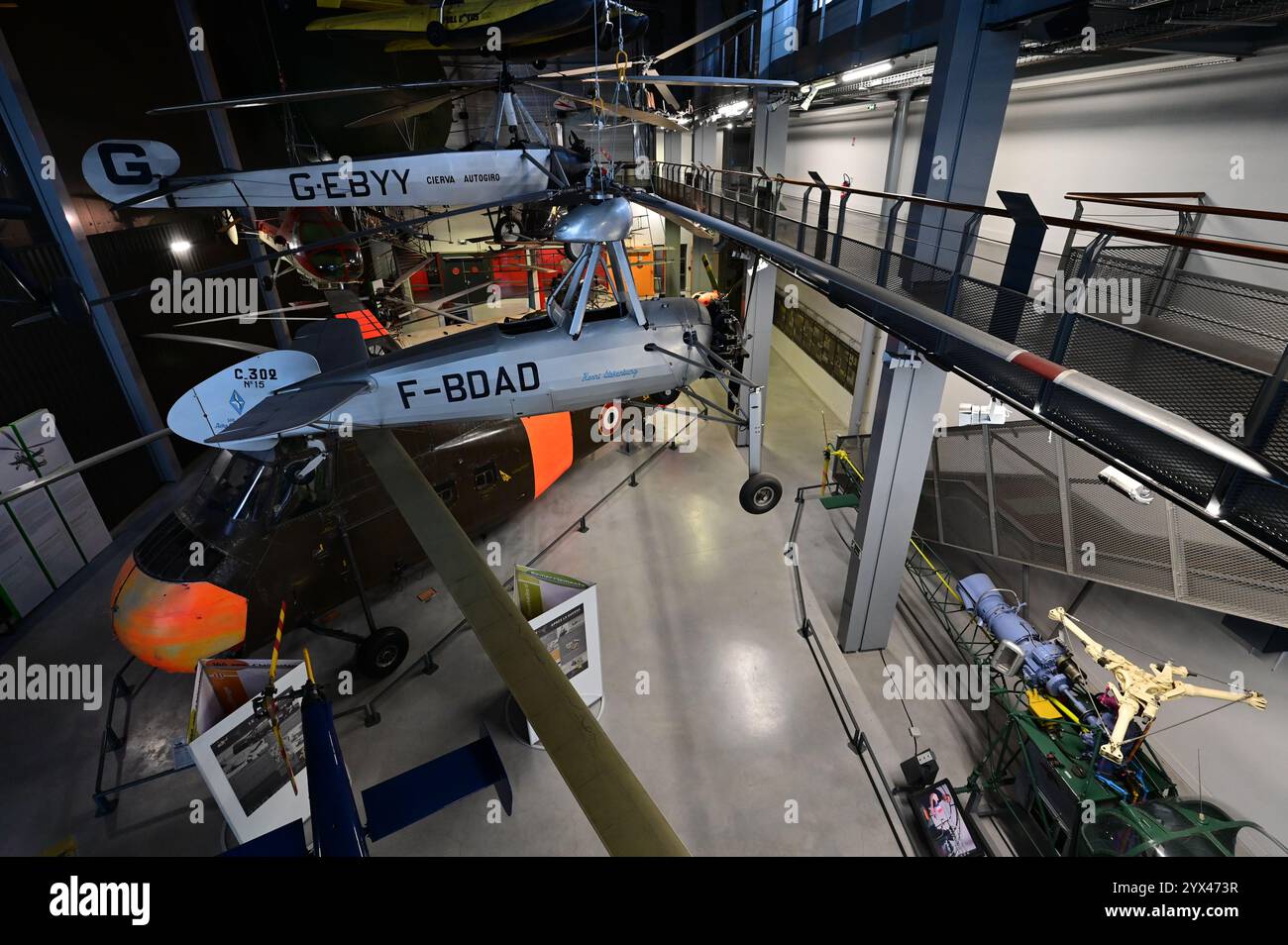 Liore et Olivier C-302 and Cierva C.8L Autogiroat the Musée de l'Air et ...