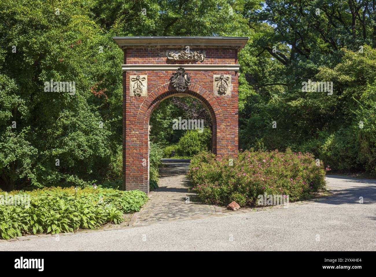 Old archway in the Great Walls, Renaissance Gate, Planten un Blomen ...