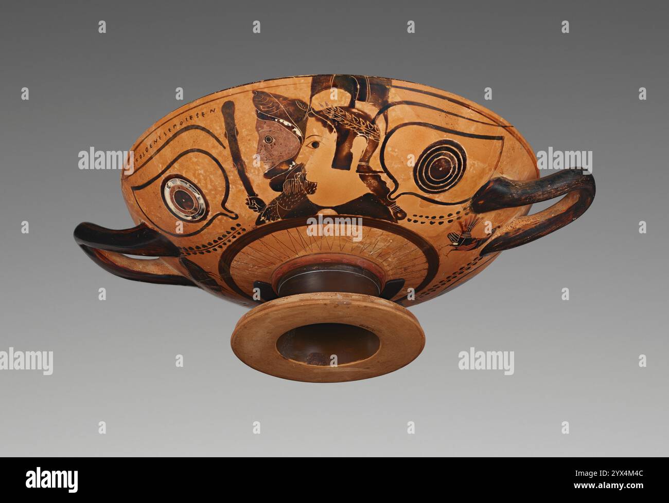 Ancient greek eye cup hi-res stock photography and images - Alamy