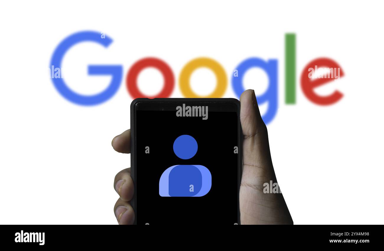 Google Contacts logo on phone screen Stock Photo - Alamy